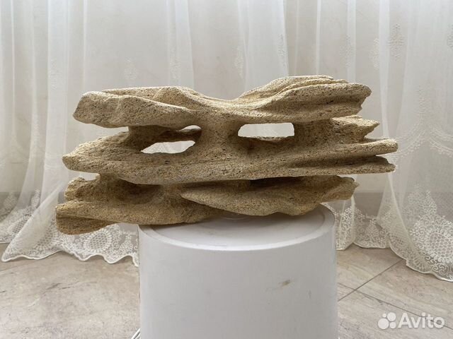 Камень в аквариум