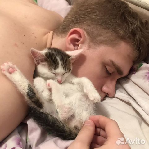 Малышке очень нужны родители, здоровая и чистая