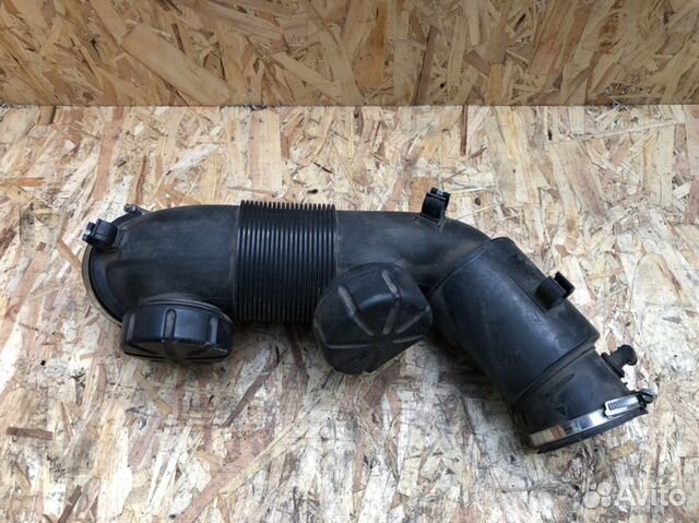 Патрубок воздушного фильтра Audi A8 D4 cgwd 2013 в Москве, цена 3 000 ...