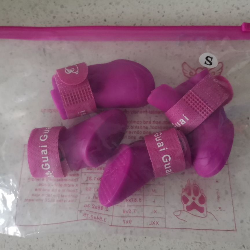 Обувь для маленьких собак