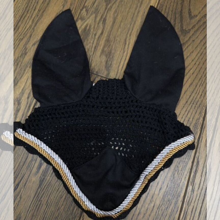 Ушки для лошади черные