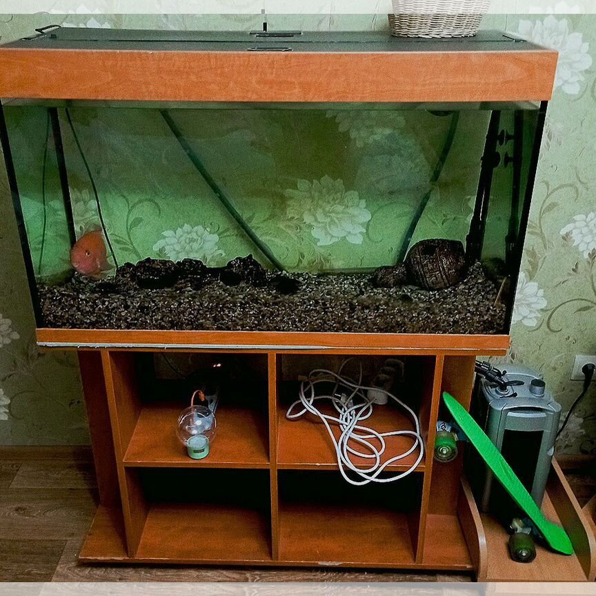 Аквариум с тумбой