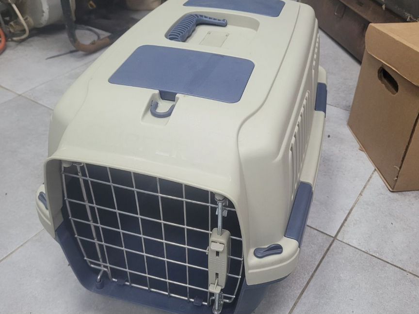 Переноска для собак и кошек