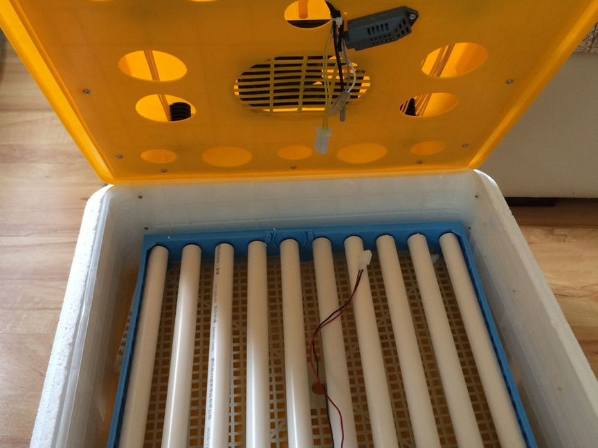 Инкубатор для яиц автоматический