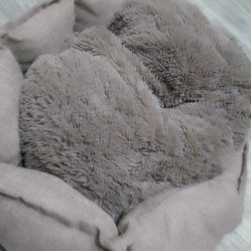 Продается лежанка для животных