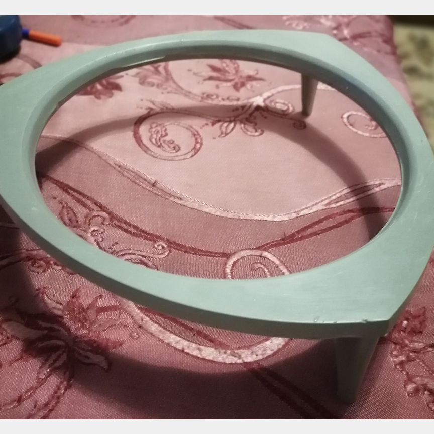 Подставка под круглый аквариум