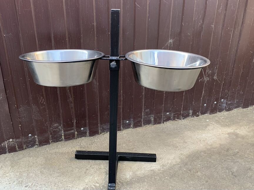 Миски на подставке для собак