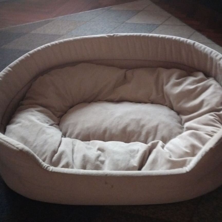 Лежанка для собак средних пород