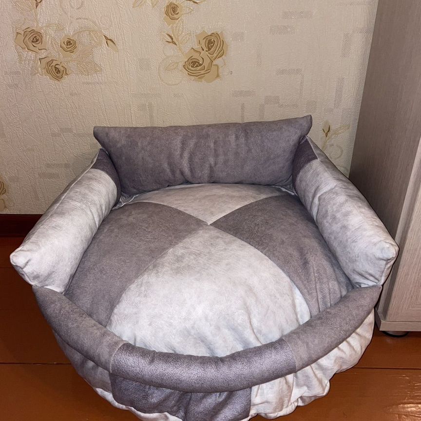 Лежанка для собак и кошек