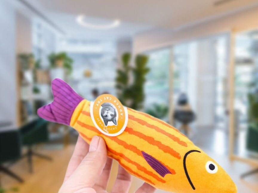 Игрушка для кошек и котят с кошачьей мятой рыбка