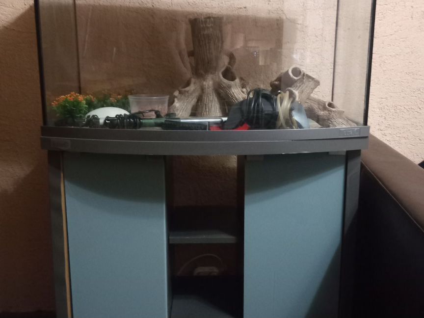 Аквариум с тумбой tetra 100л