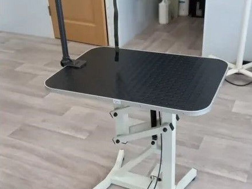 Стол для груминга с подъемником 70 х 50 см