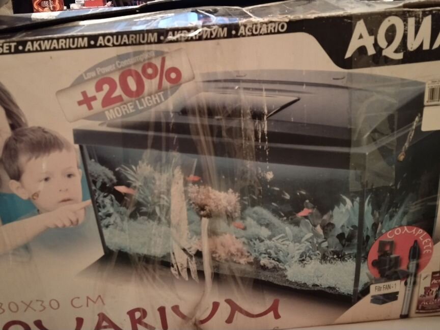 Аквариум с фильтром,грелкой и светом