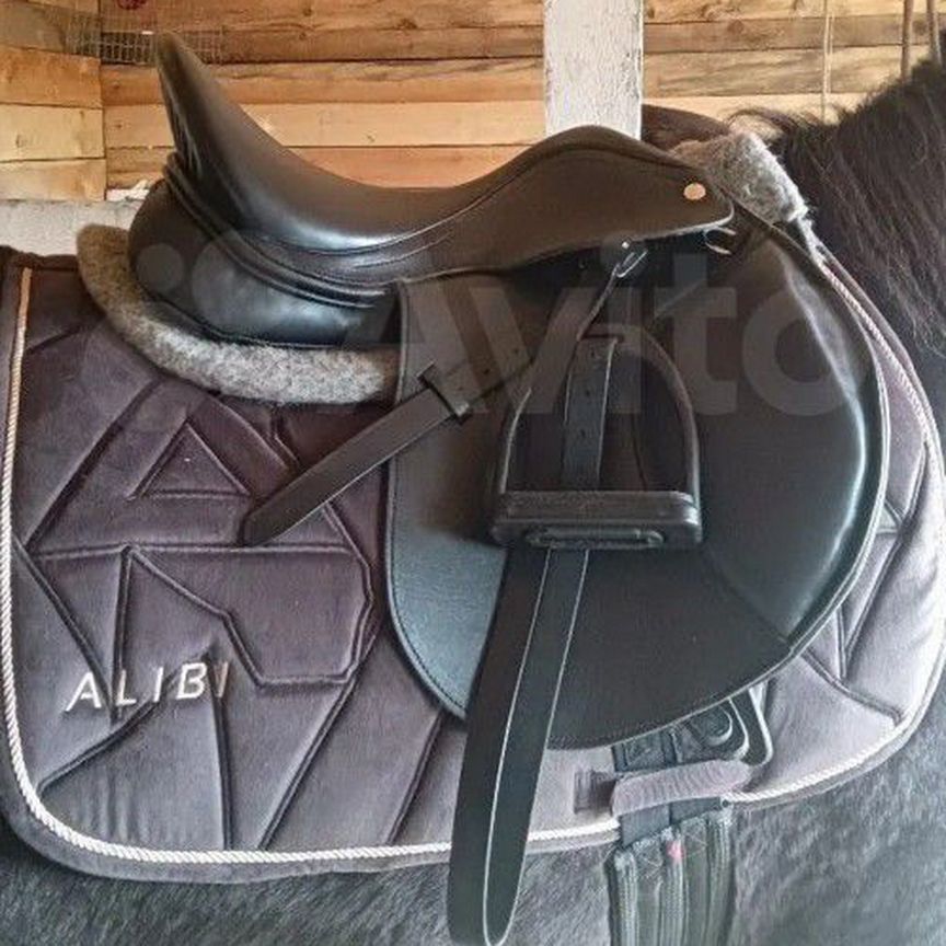 Седло для лошади