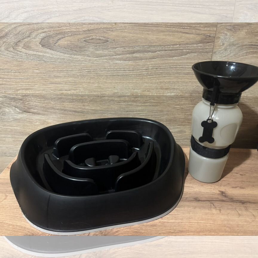 Миска для собаки и бутылочка в дорогу