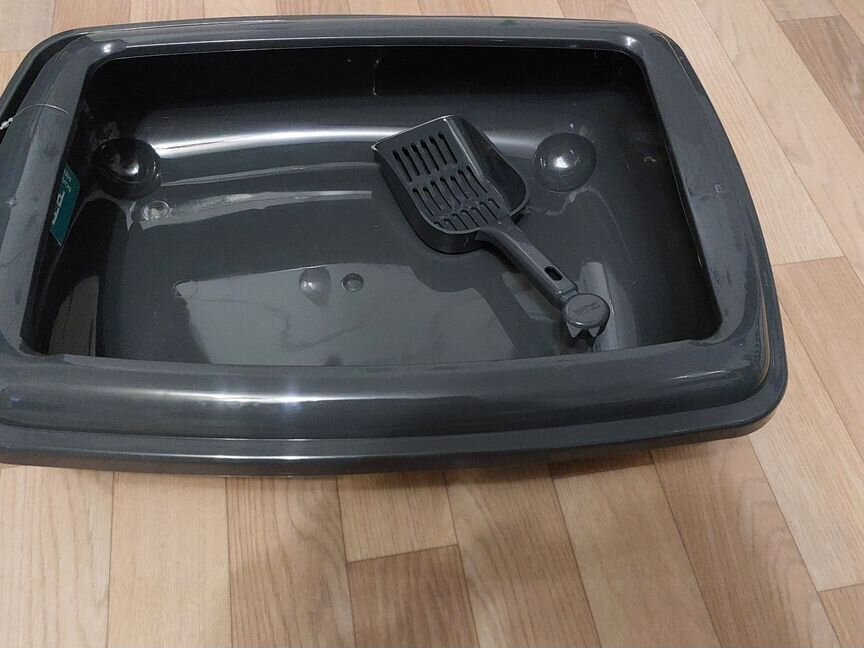 Лоток для кошек большой с бортиками и лопаткой