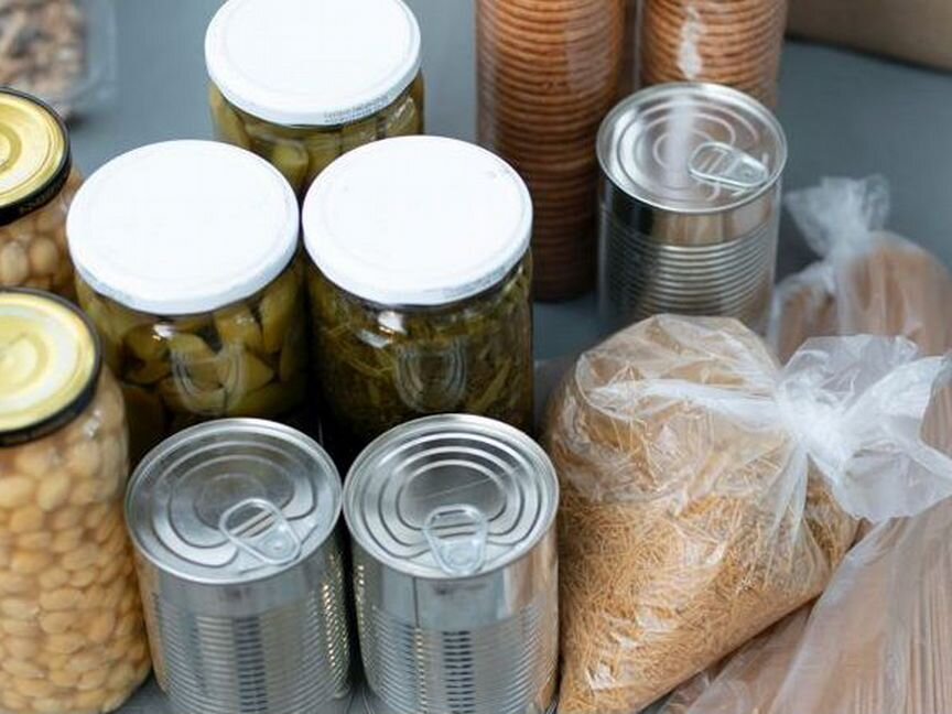 Просроченные продукты на корм животным