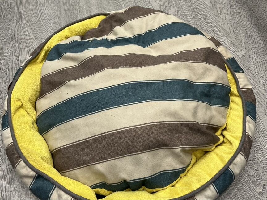 Лежанка для собаки