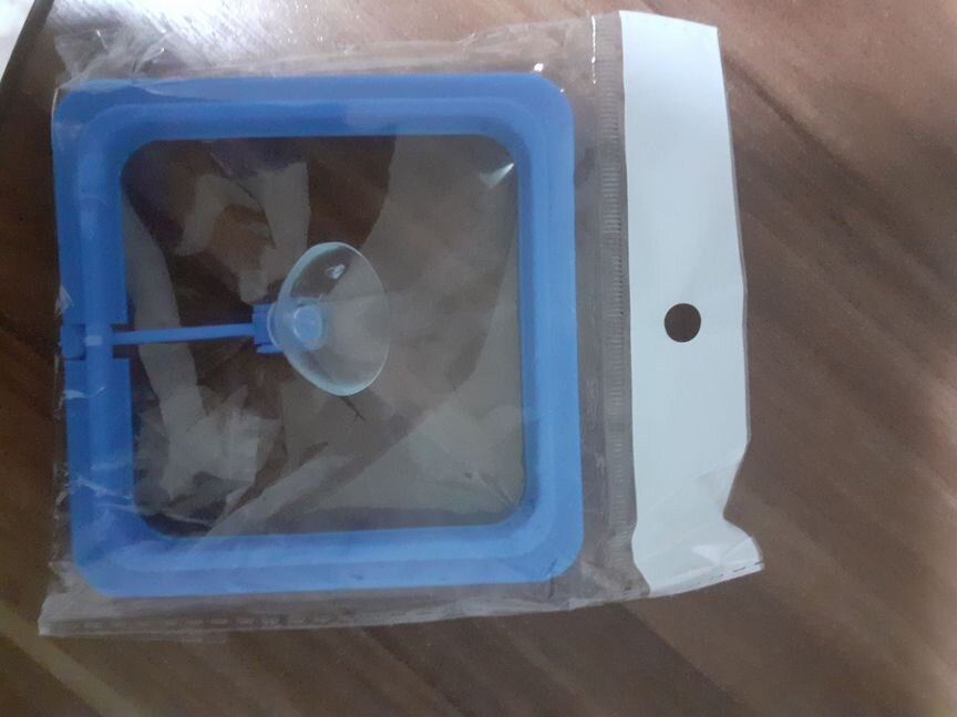 Кормушка для рыбок