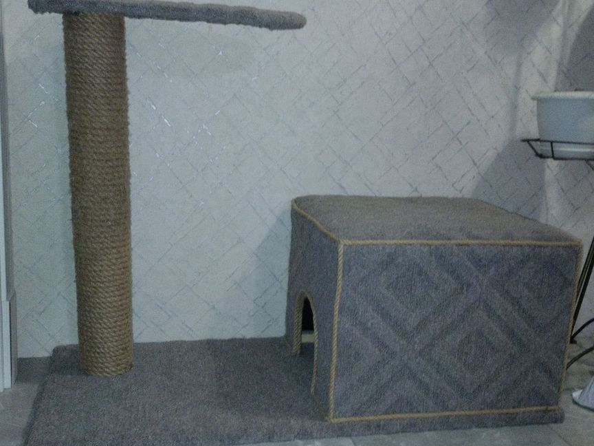 Домик для кошки с когтеточкой
