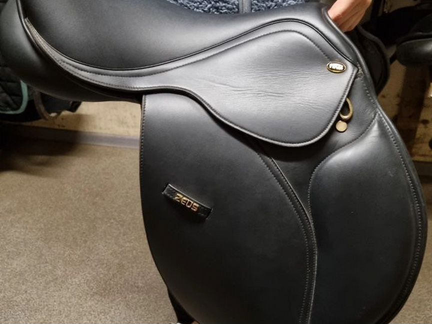 Конкурное седло hkm