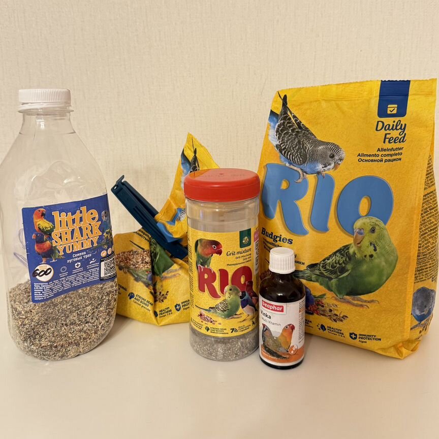 Корм для попугаев, витамины, смесь трав