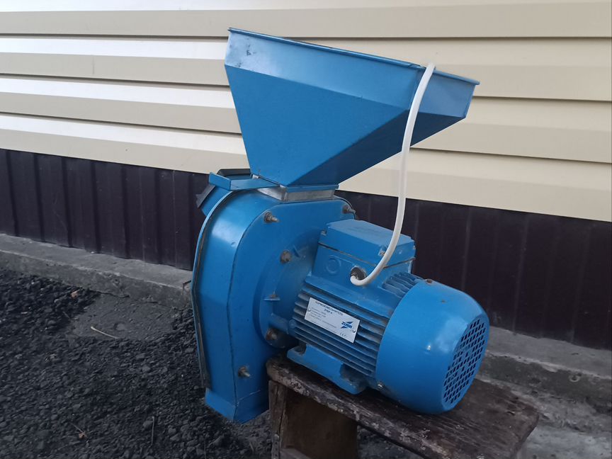 Зернодробилка бу