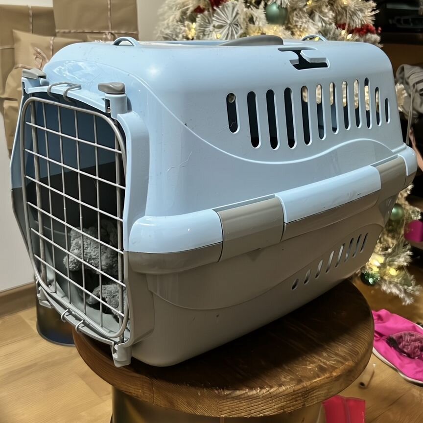 Переноска для животных пластиковая