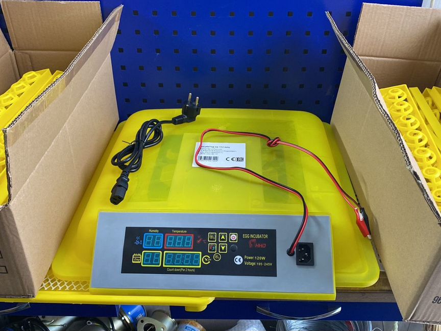 Инкубатор автоматический на 112 яиц