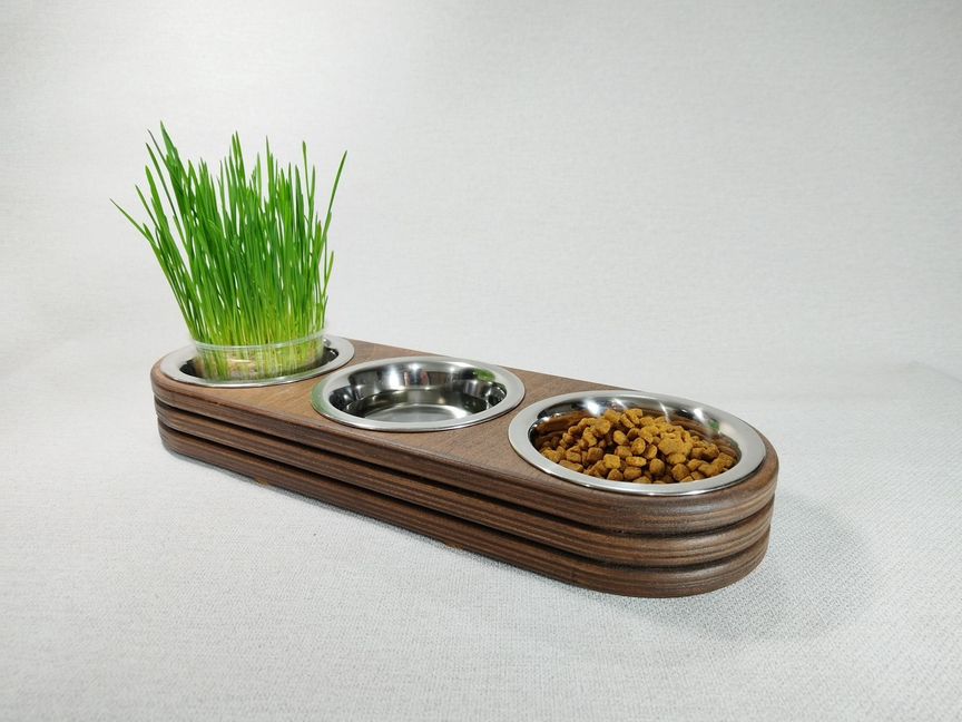 Подставка с мисками