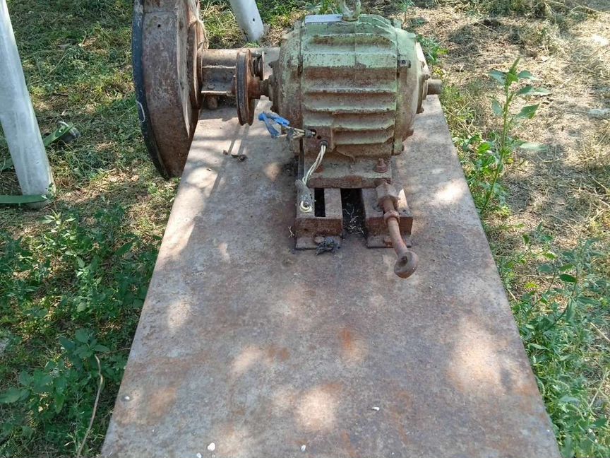 Продам зернодробилка 3 фазы