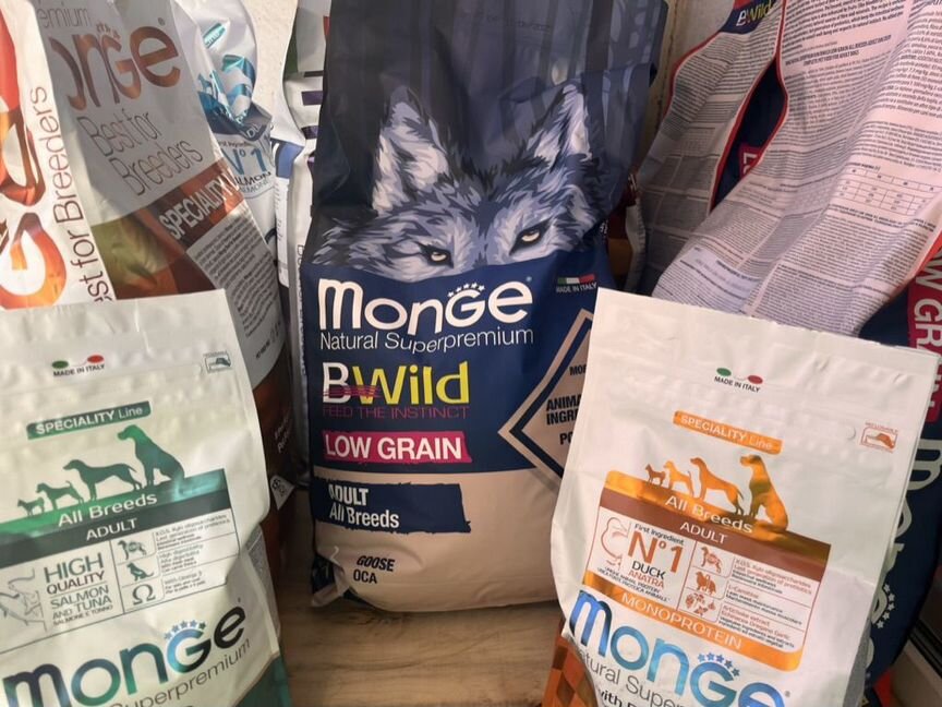 Корм для кошек и собак monge
