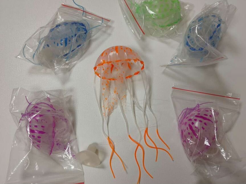 Аквариумные украшения и аксессуары