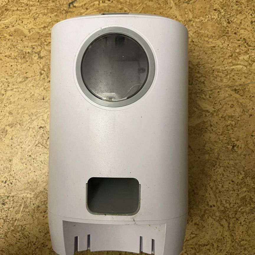 Кормушка для кошек