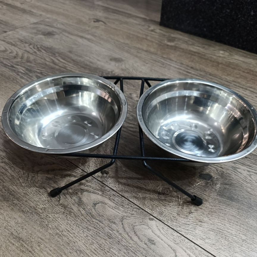 Миски для животных с подставкой бу