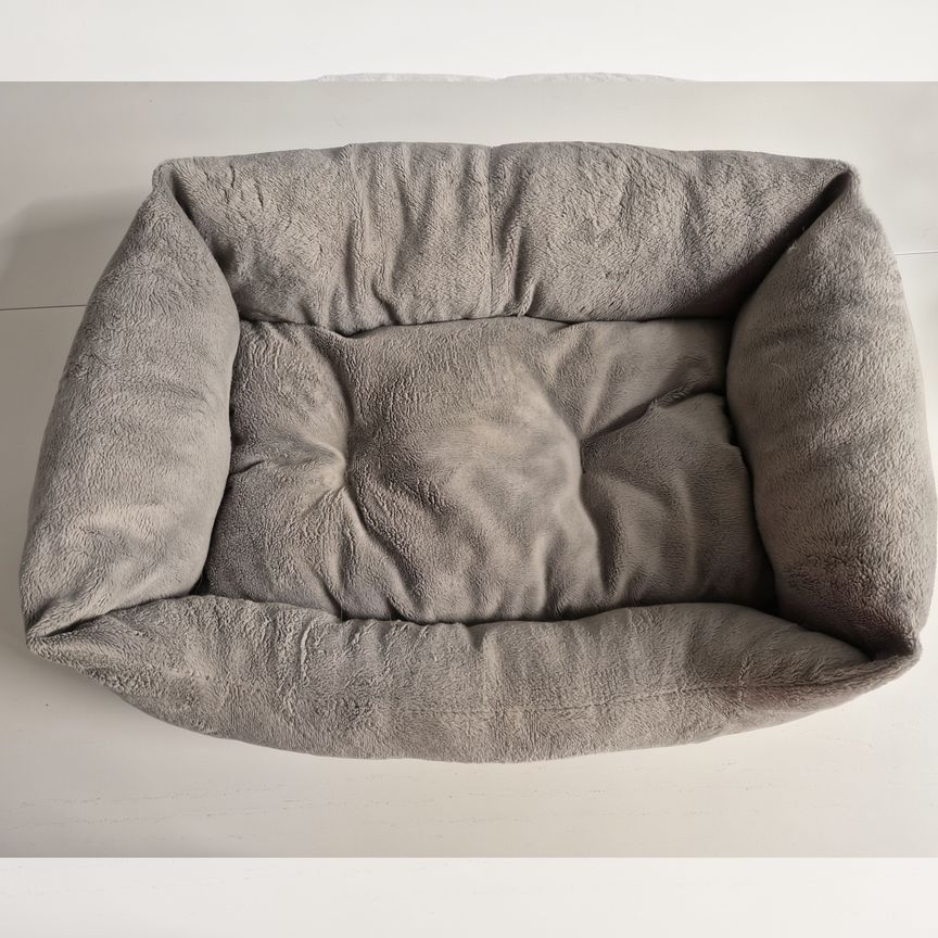 Лежанка для кошек и собак