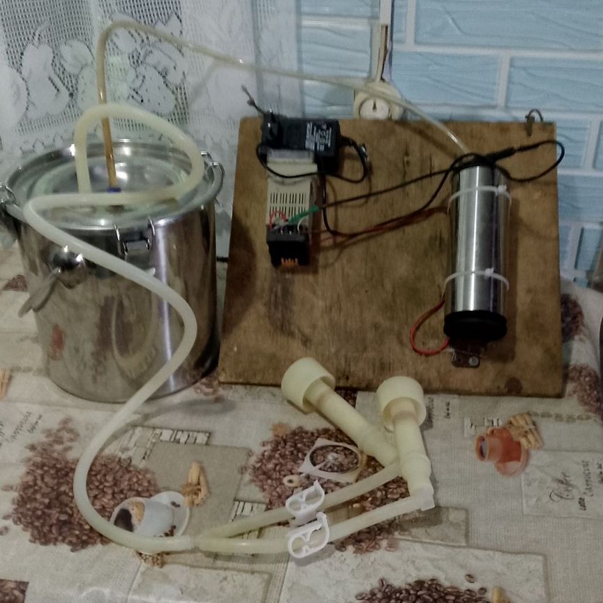 Доильный аппарат для коз с пульсатором