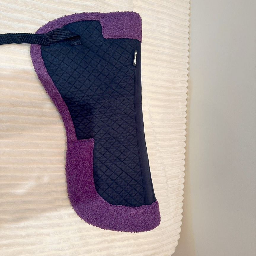 Меховушка под седло