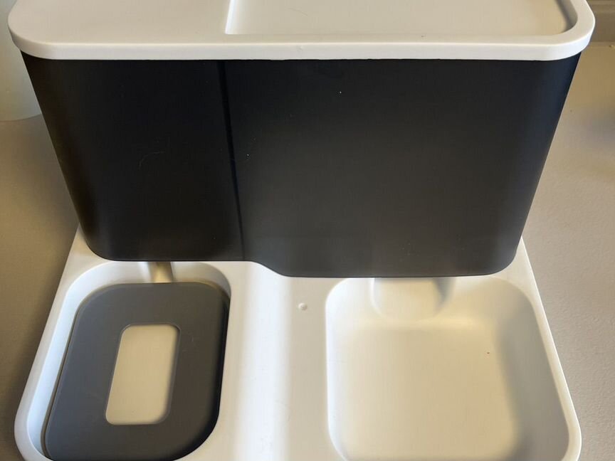 Кормушка для кошек и собак