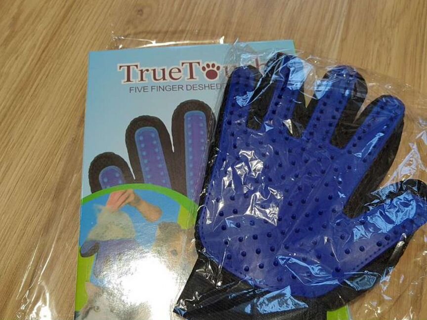 Перчатка для вычесывания шерсти для кошек и собак