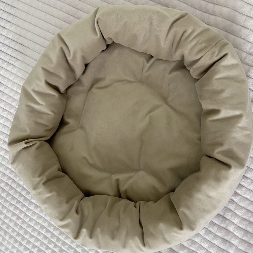 Лежанка для собак и кошек