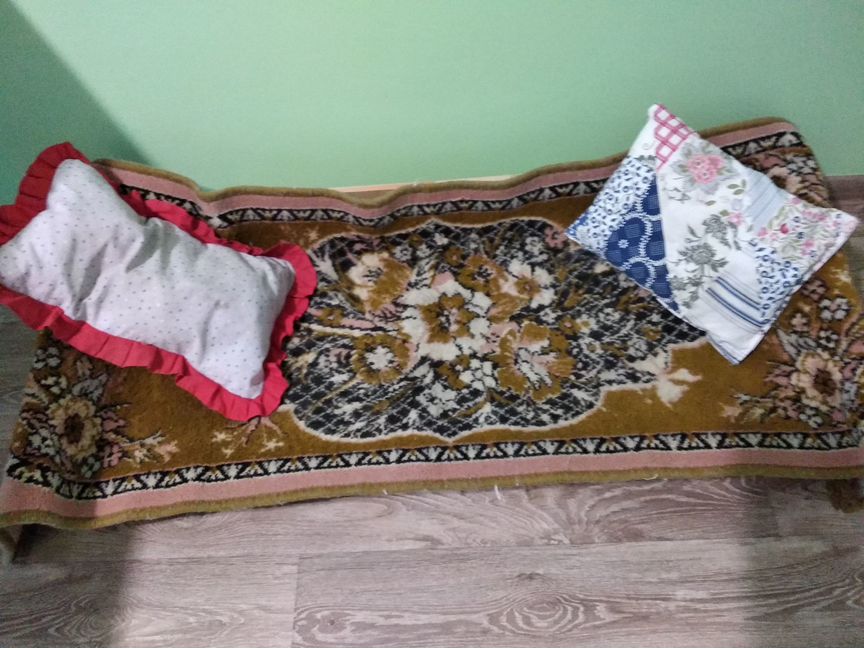 Диванчик для собак или кошек
