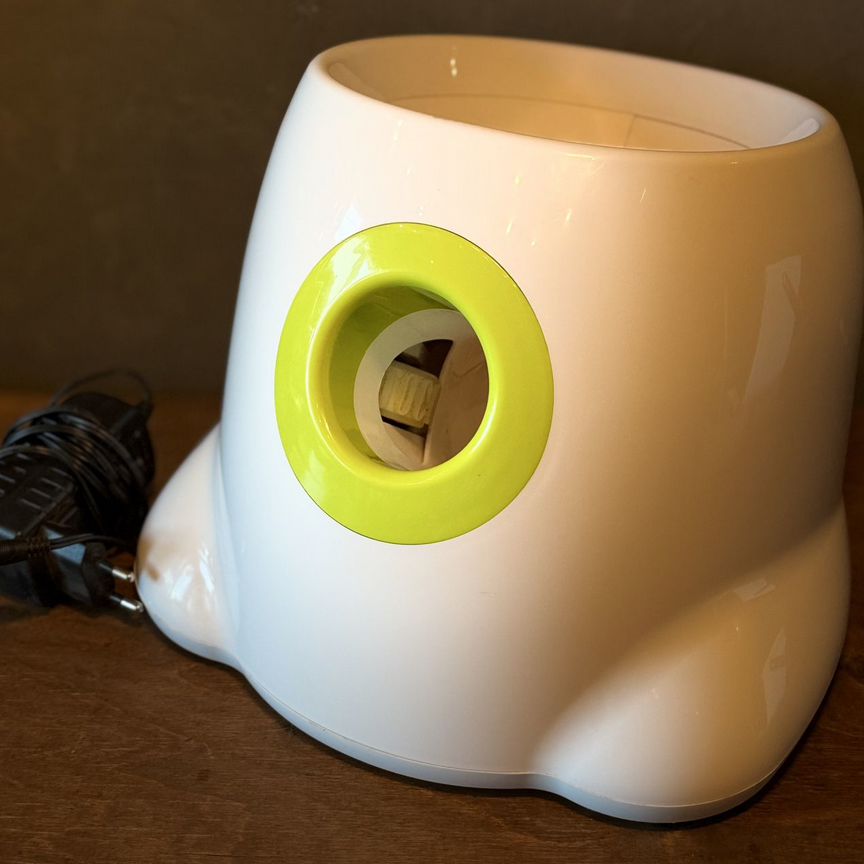 Игрушка-катапульта для собак