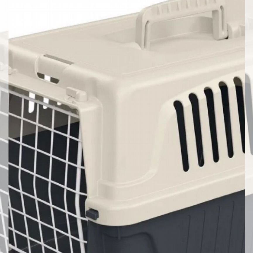 Переноска для кошек пластиковая