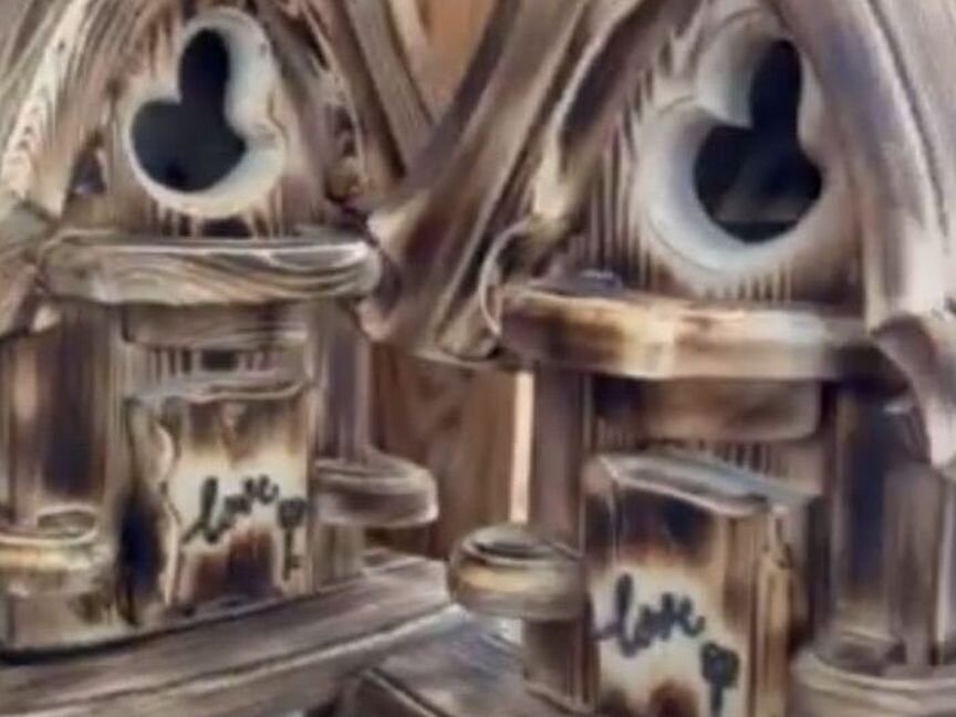 Кормушка ручной работы