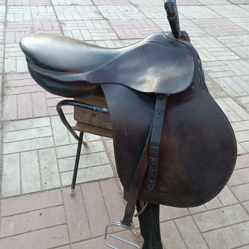 Седло для лошади