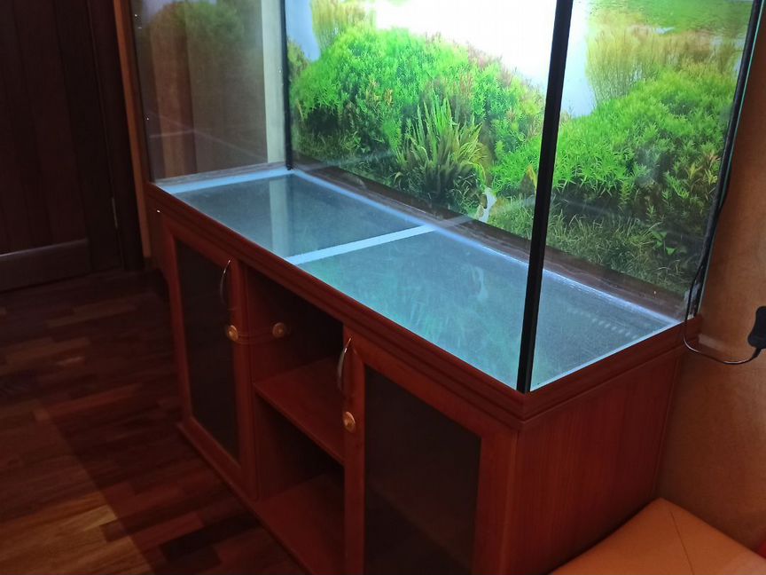 Аквариум 288 литров с тумбой и крышкой