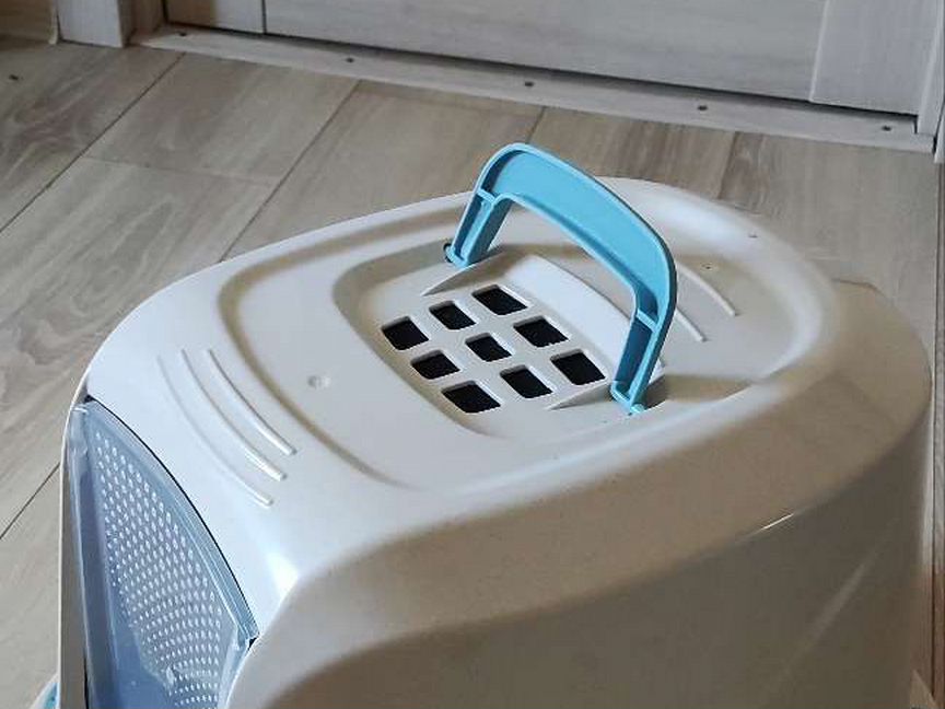 Кошачий туалет закрытый домик