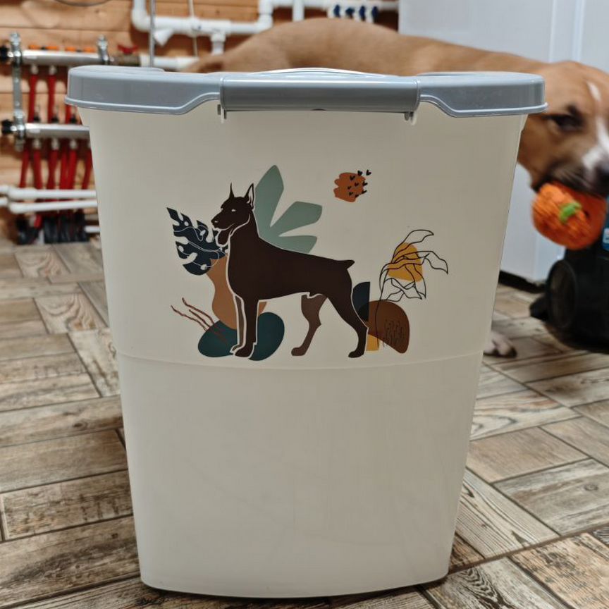 Контейнер для корма