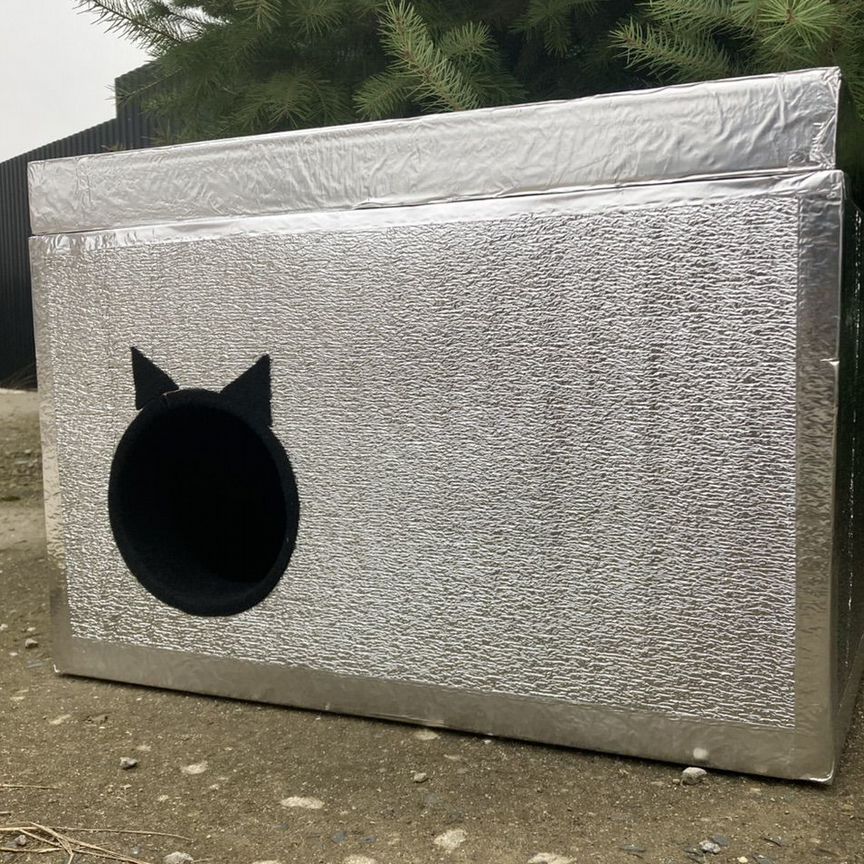 Домик для кошки уличный утепленный с когтеточкой